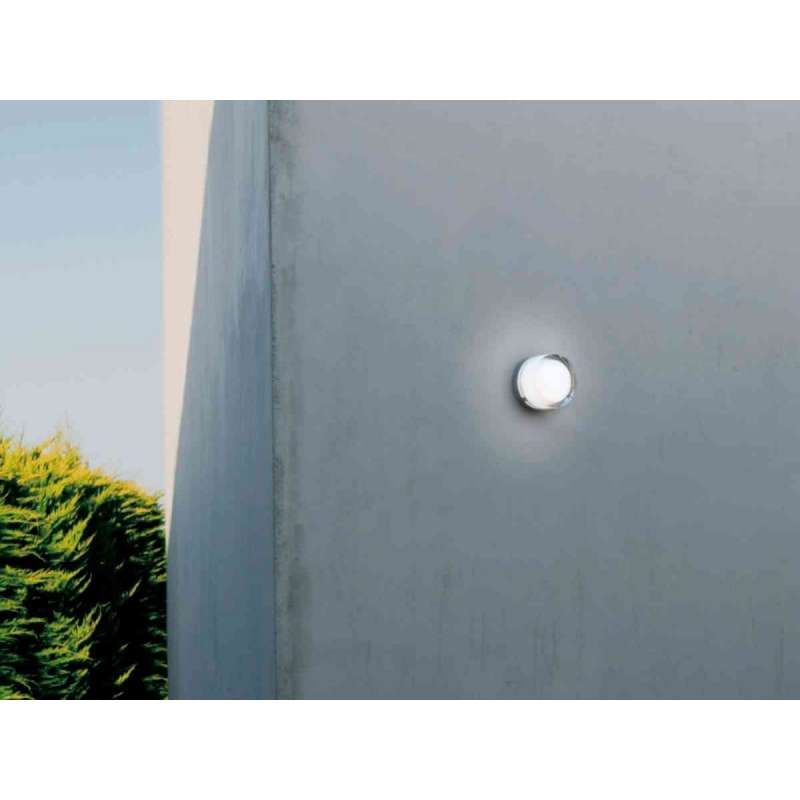 Szklana zewnętrzna lampa ścienna Vibia Scotch - Maximus Design