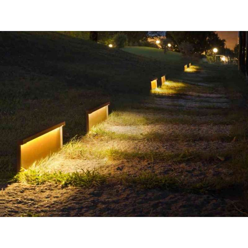 Słupek metalowy LED Olev Step Line - Maximus Design